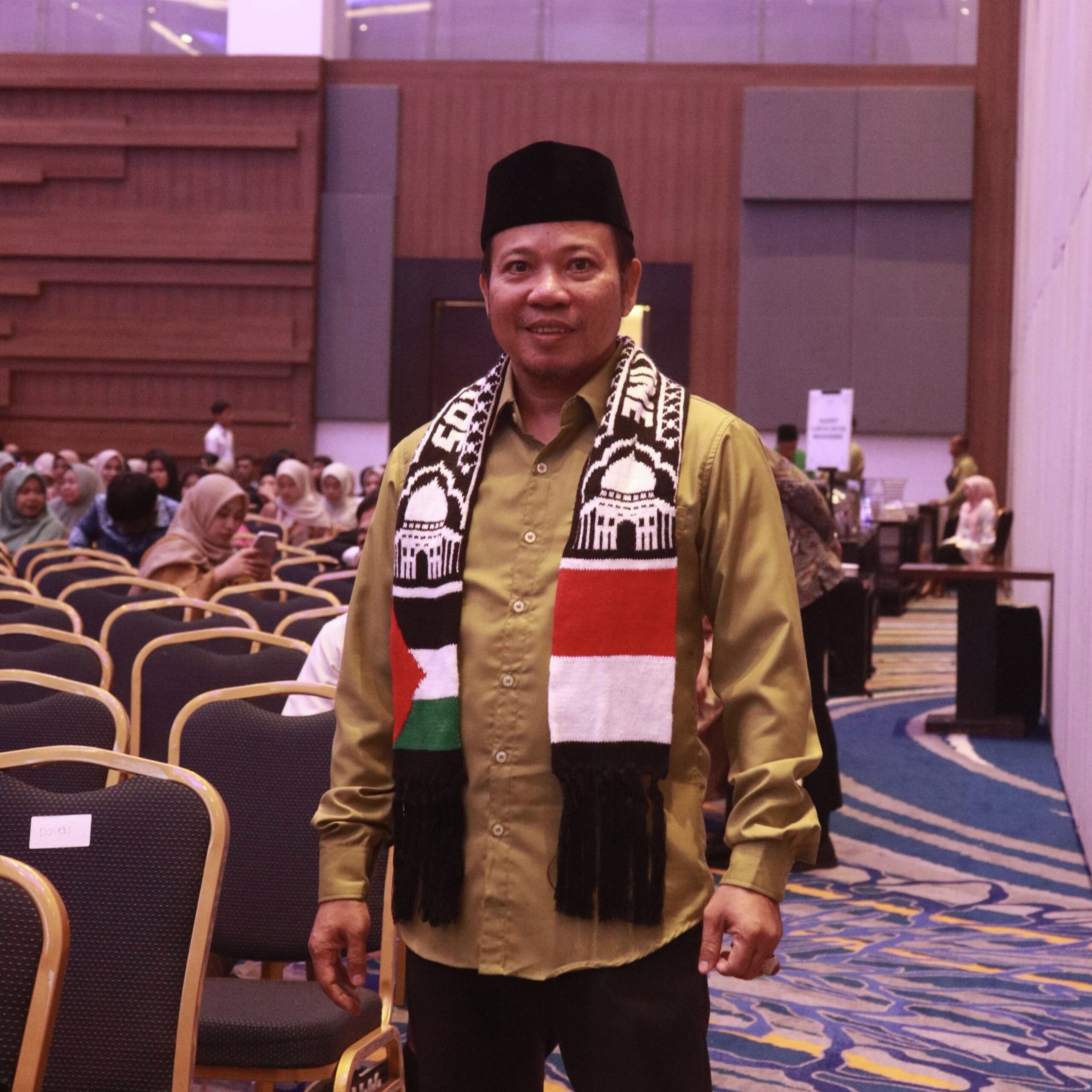 Membumikan Komunikasi Profetik Di Ruang Maya - Mufasyahnews